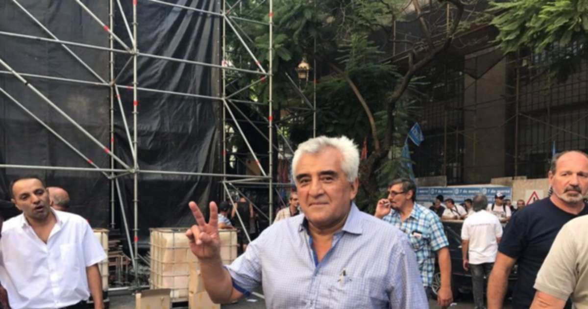 Balearon al líder de Guincheros Roberto Coria, que está fuera de ...