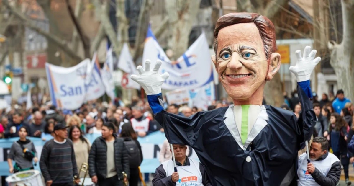 Mendoza: tras la histórica marcha de docentes, médicos y estatales ... Mendoza: tras la histórica marcha de docentes, médicos y estatales ...